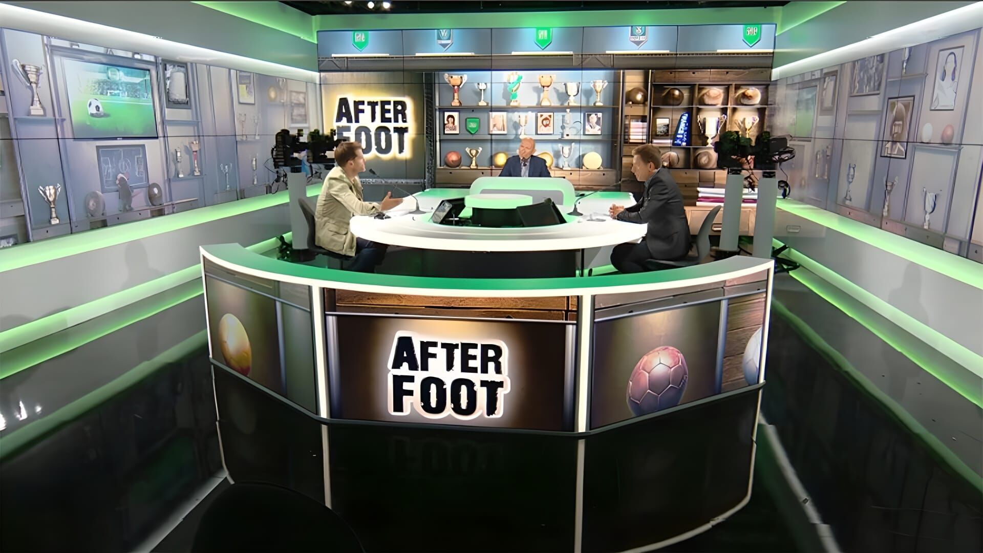 RMC BFM PLAY en direct: Regardez BFM2 en continu et en streaming live