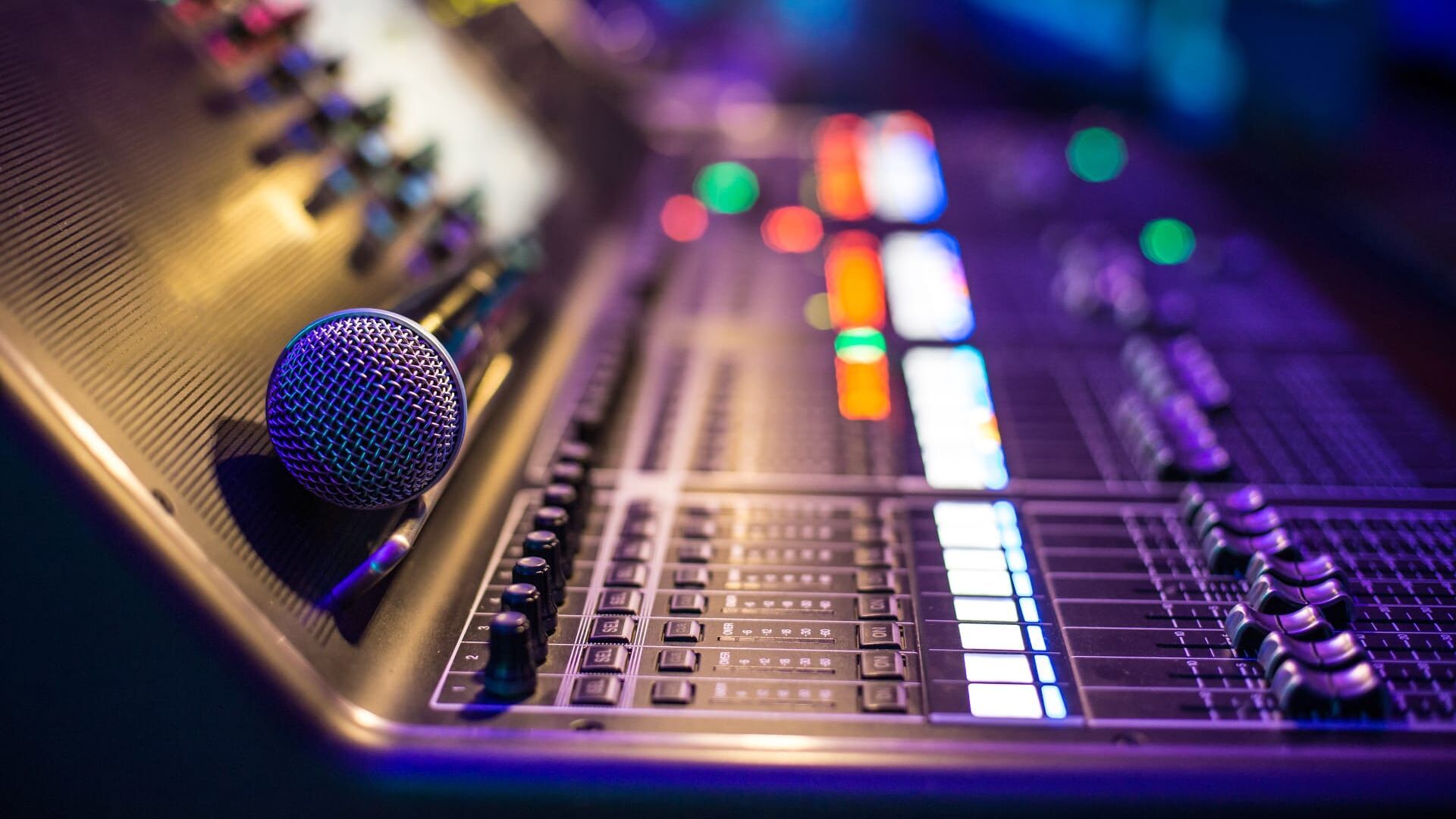 RMC BFM PLAY : les programmes télé de toutes vos chaînes